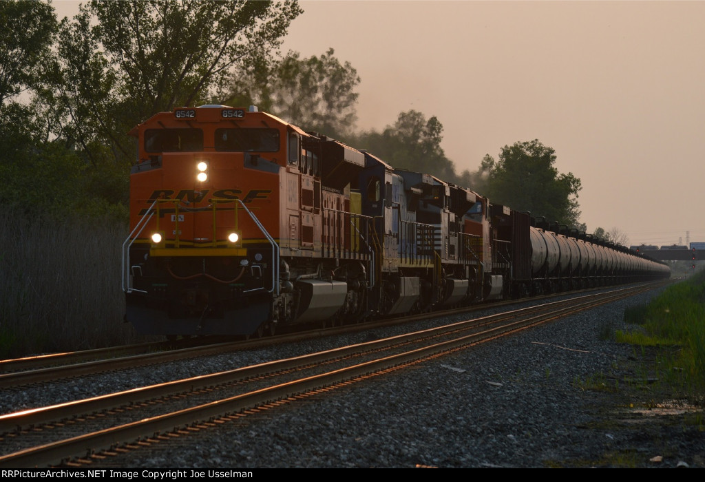 BNSF 8542